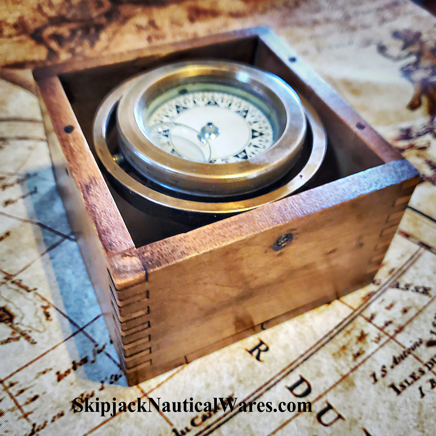 Boxed liquid filled boat compass circa 1940 Marine Compass Co